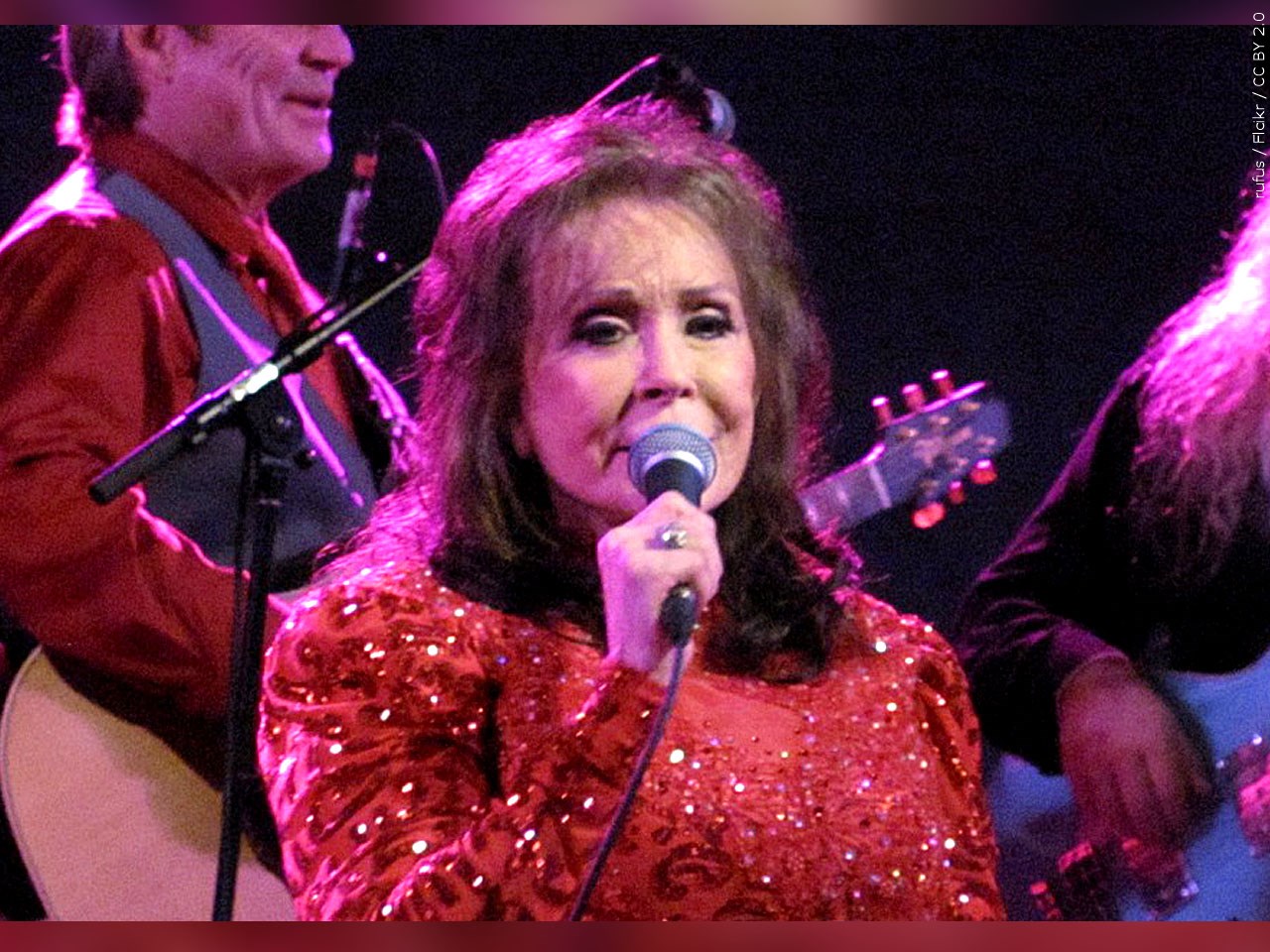 Country music icon Loretta Lynn passes away at 90