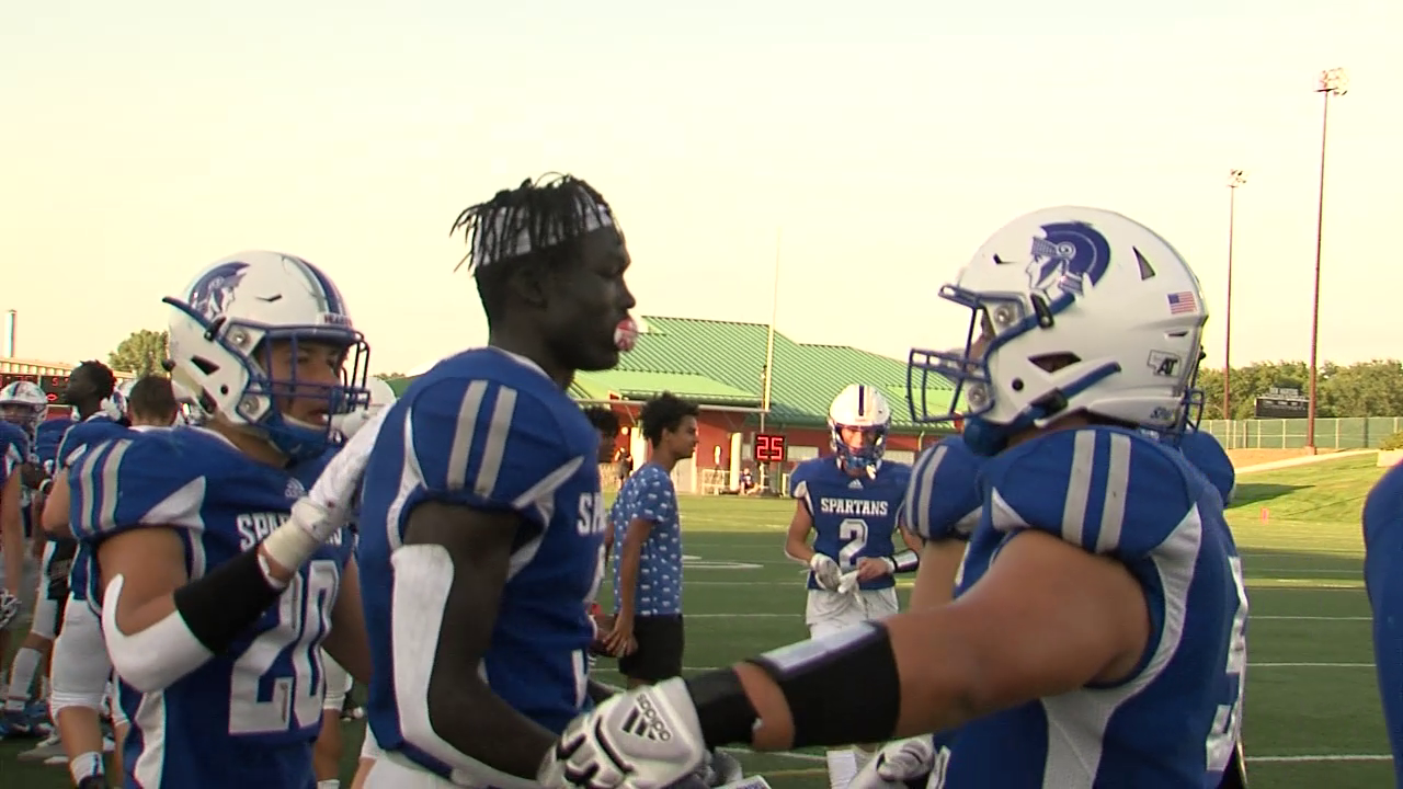 Lincoln East's Malachi Coleman officially signs with Nebraska