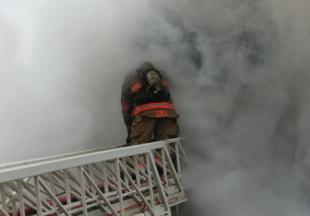 More than 100,000 gallons of water used to battle $700,000 house fire ...