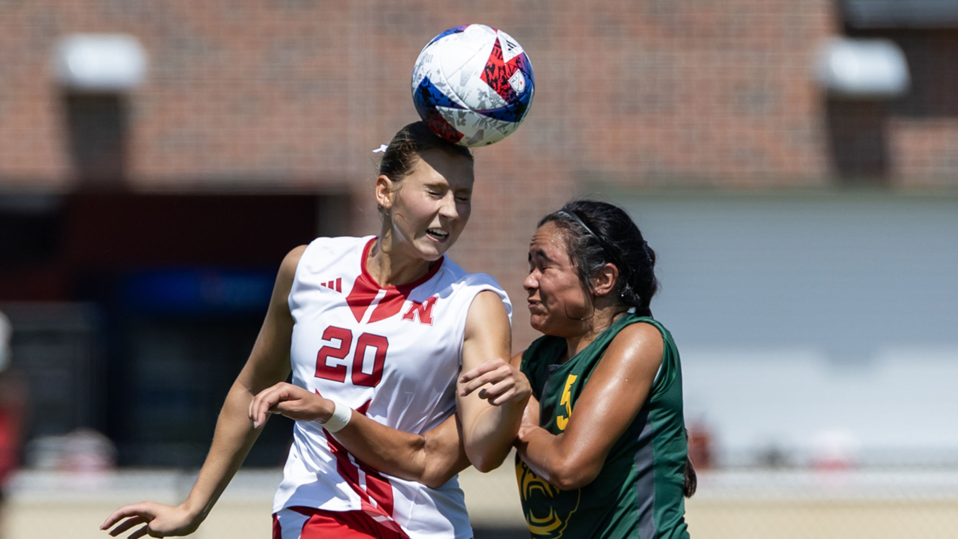 Huskers surge past Baylor, 2-1