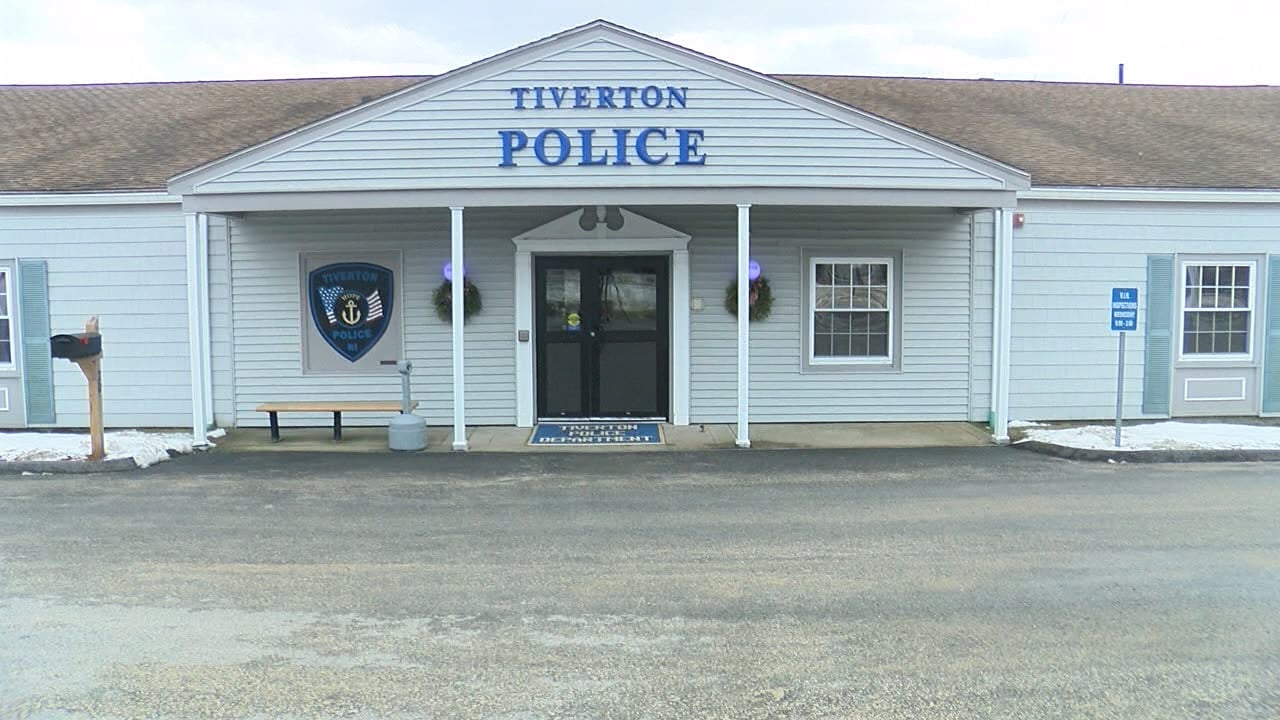 Tiverton Police Department introduces new app to help officers with ...
