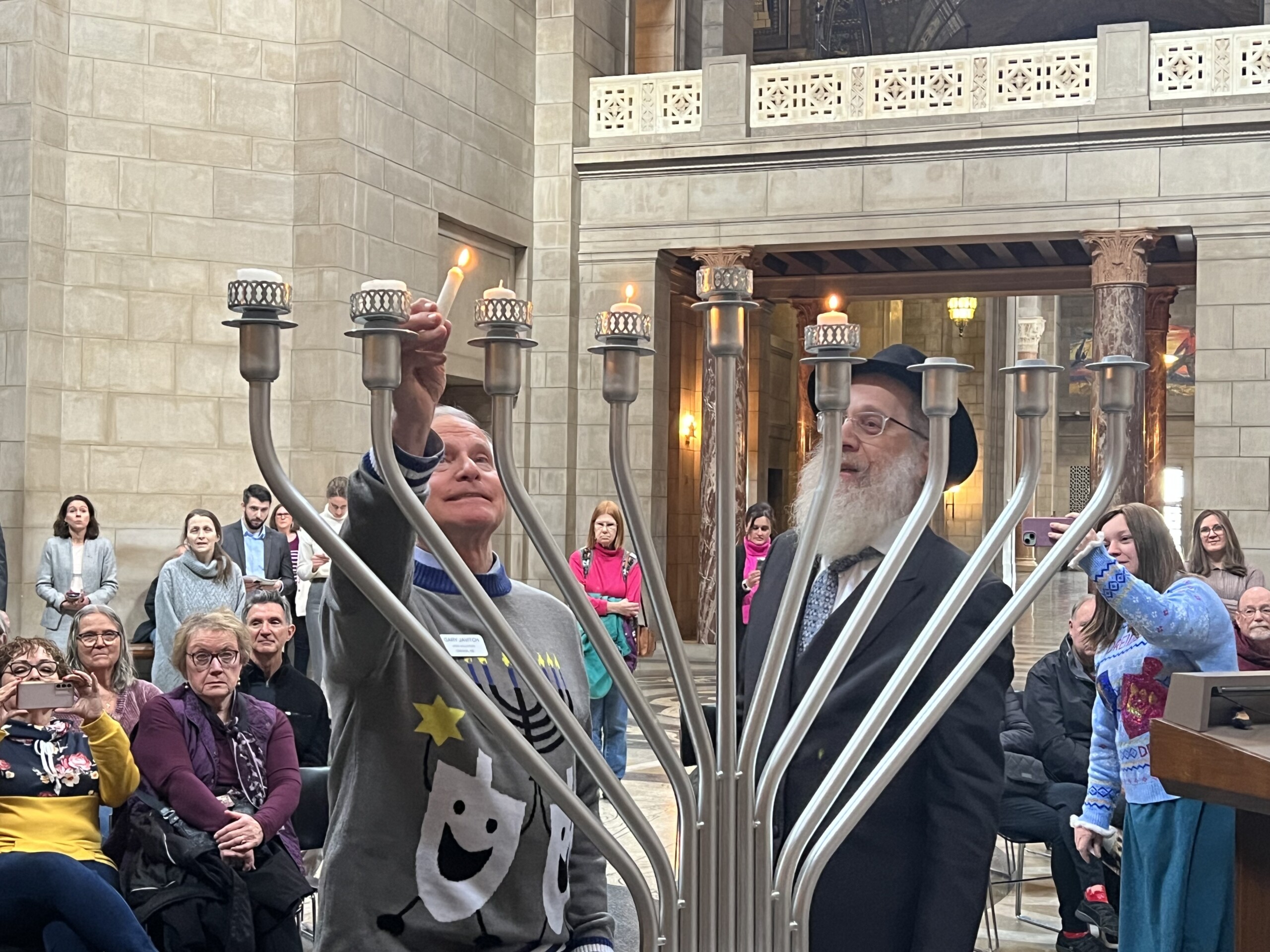 Nebraska Jewish community prays for peace in Israel at Capitol Menorah ...