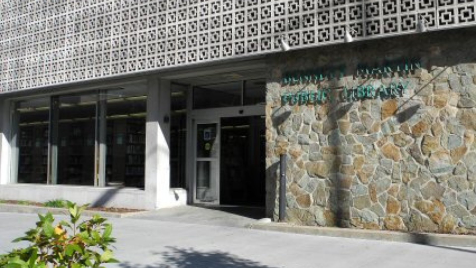 Lincoln's Bennett Martin Public Library to close for carpet replacement ...