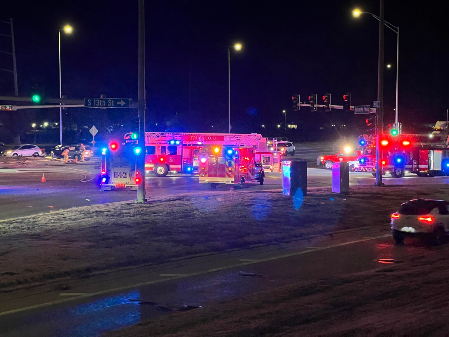 Two-vehicle crash closes busy south Lincoln intersection