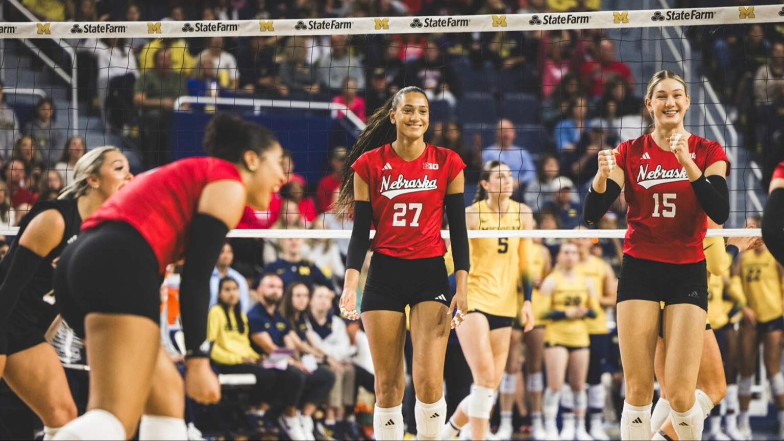 Nebraska volleyball secures ninth straight sweep with win over Michigan