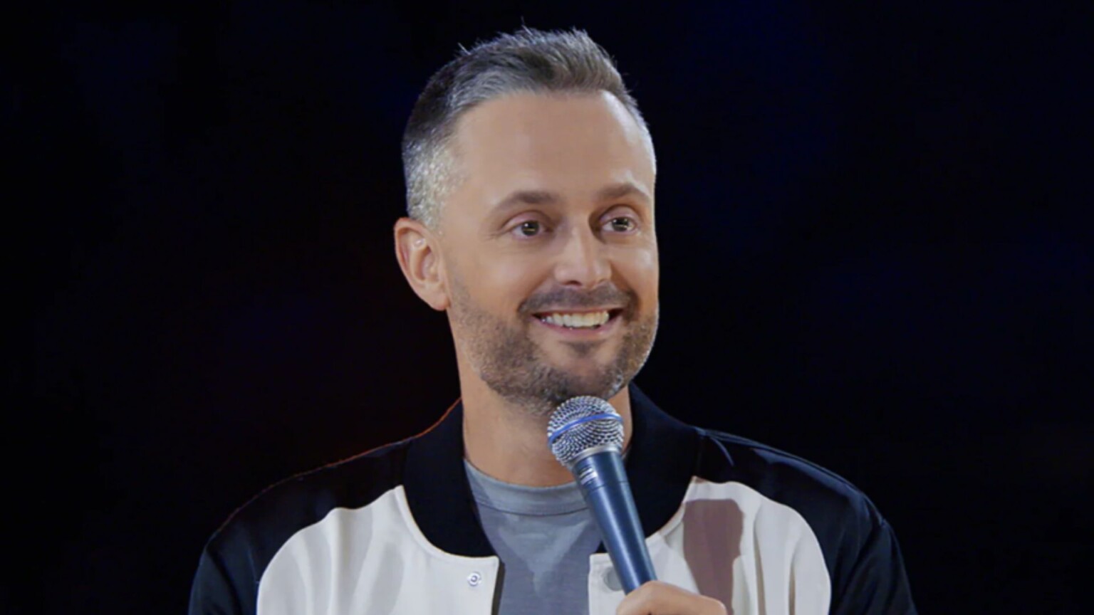 Nate Bargatze breaks two comedy show records at Pinnacle Bank Arena