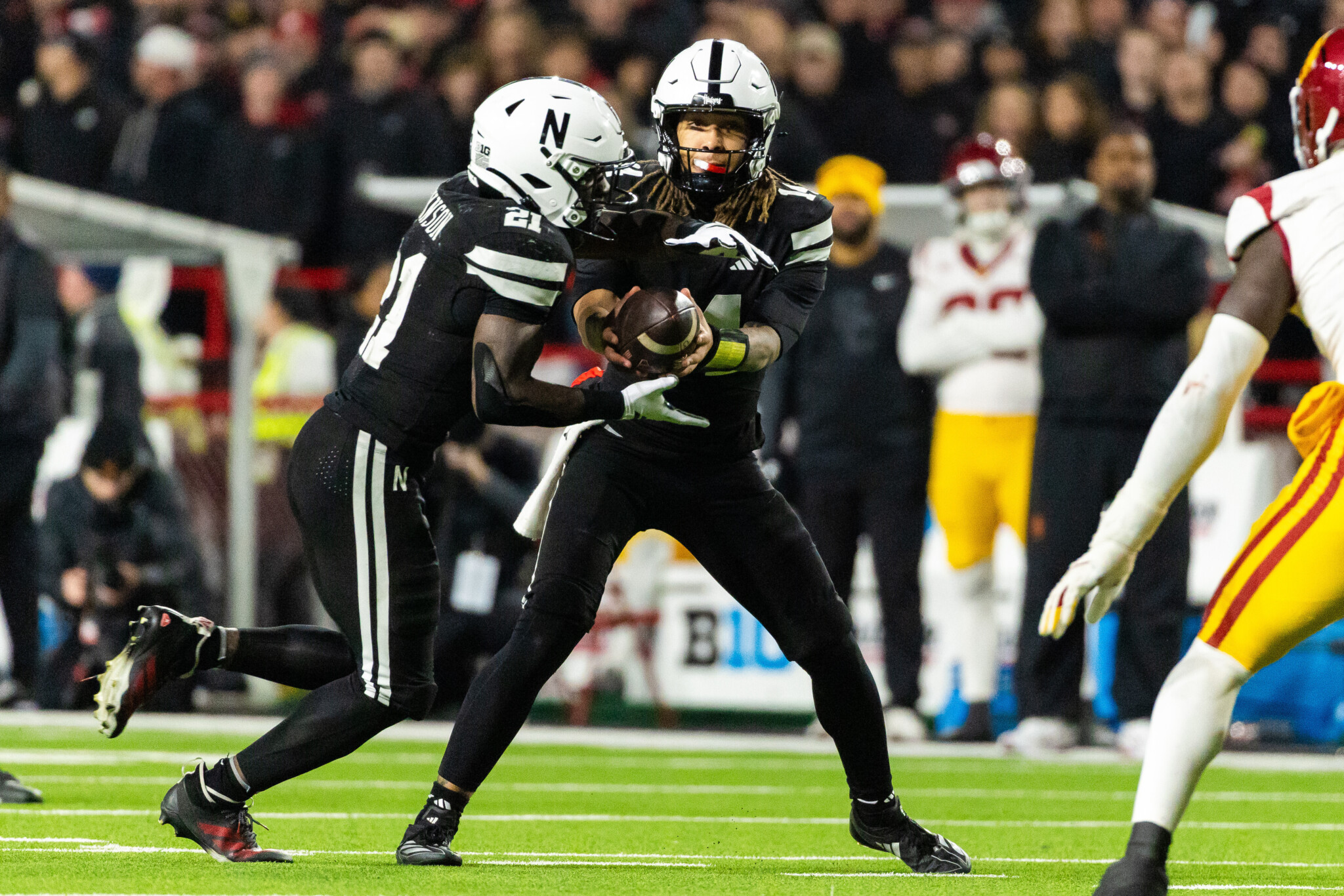 Nebraska football's Emmett Johnson, TJ Lateef earn Big Ten honors