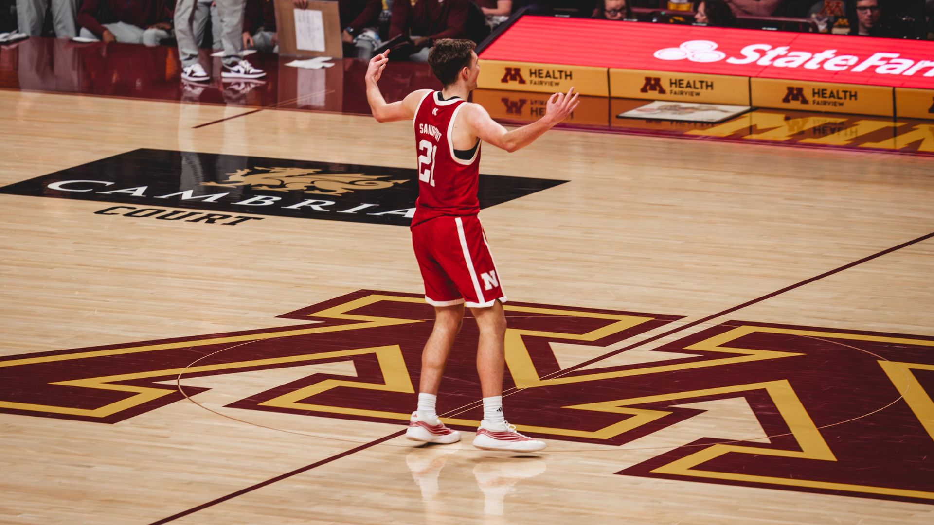 No. 7 Nebraska basketball remains undefeated with win over Minnesota
