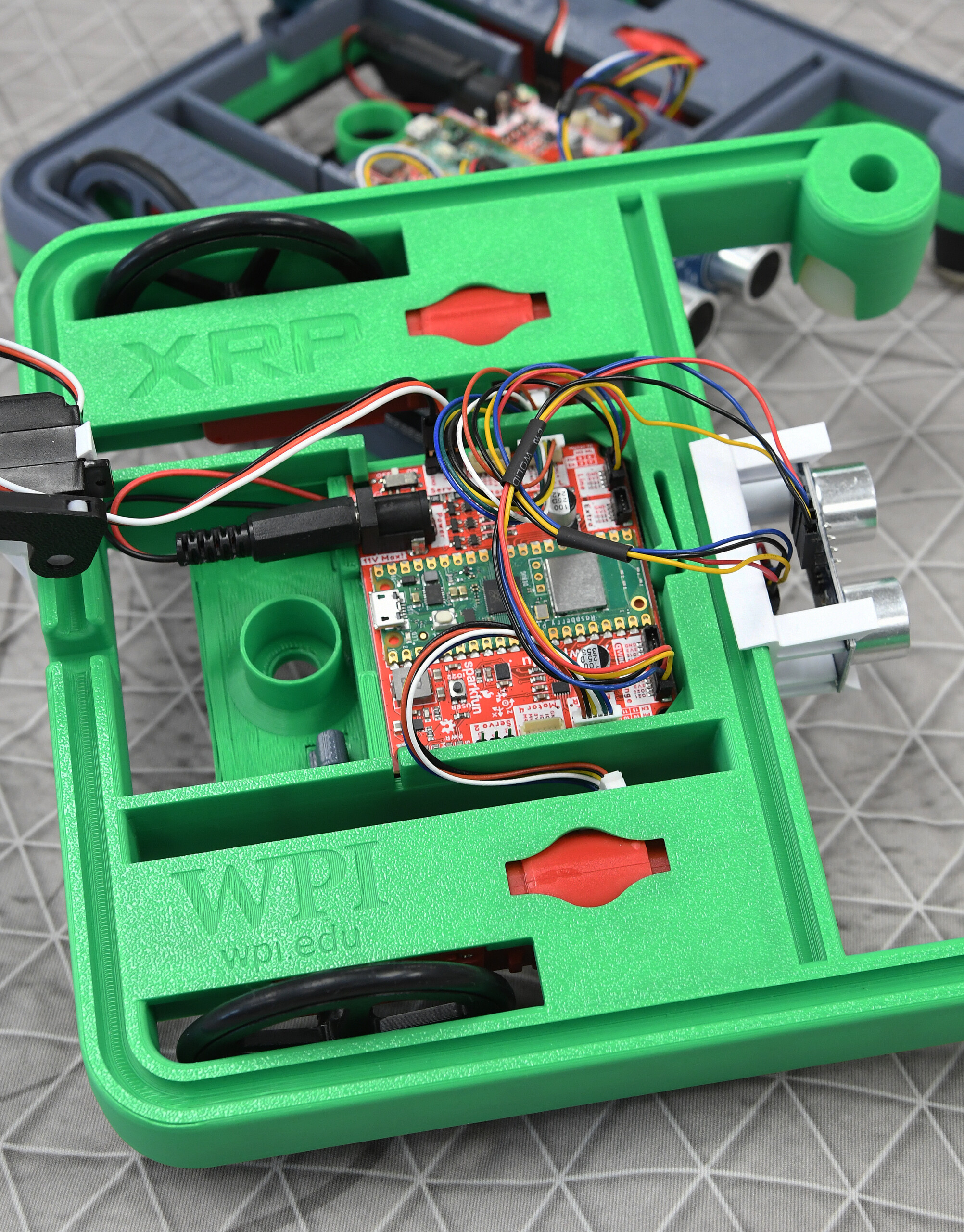 Experiential Robotics Platform brings STEM into more classrooms - NH ...