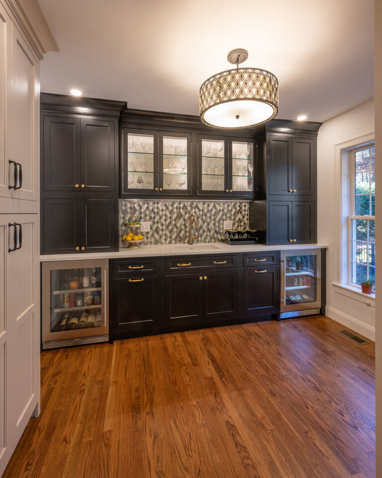 Kitchen Showcase: Cool, Clean and Elegant - New Hampshire Home Magazine