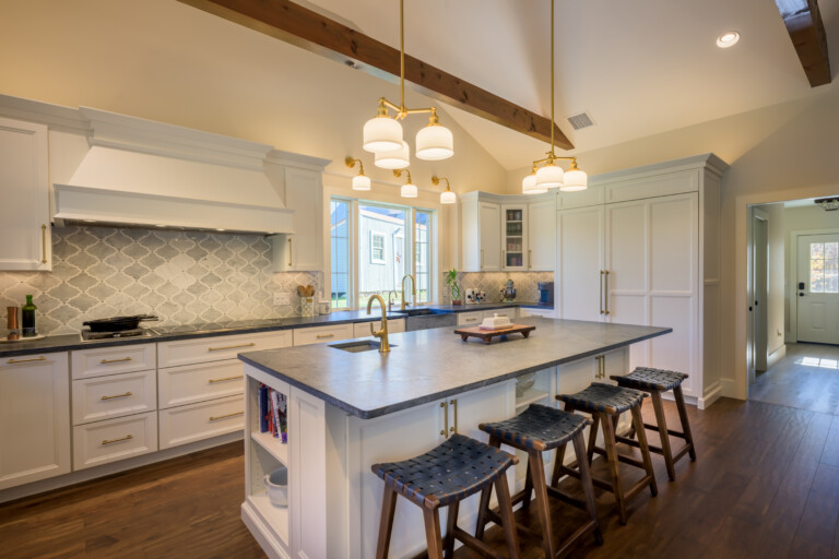 Appealing Color Palettes for Colonial-Style Homes - New Hampshire Home ...