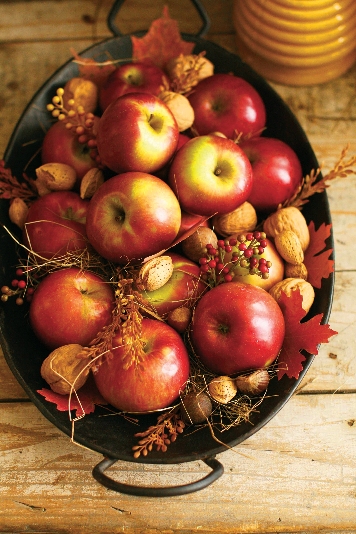 Seasonal De-core: Ideas for Decorating with Apples - New Hampshire Magazine