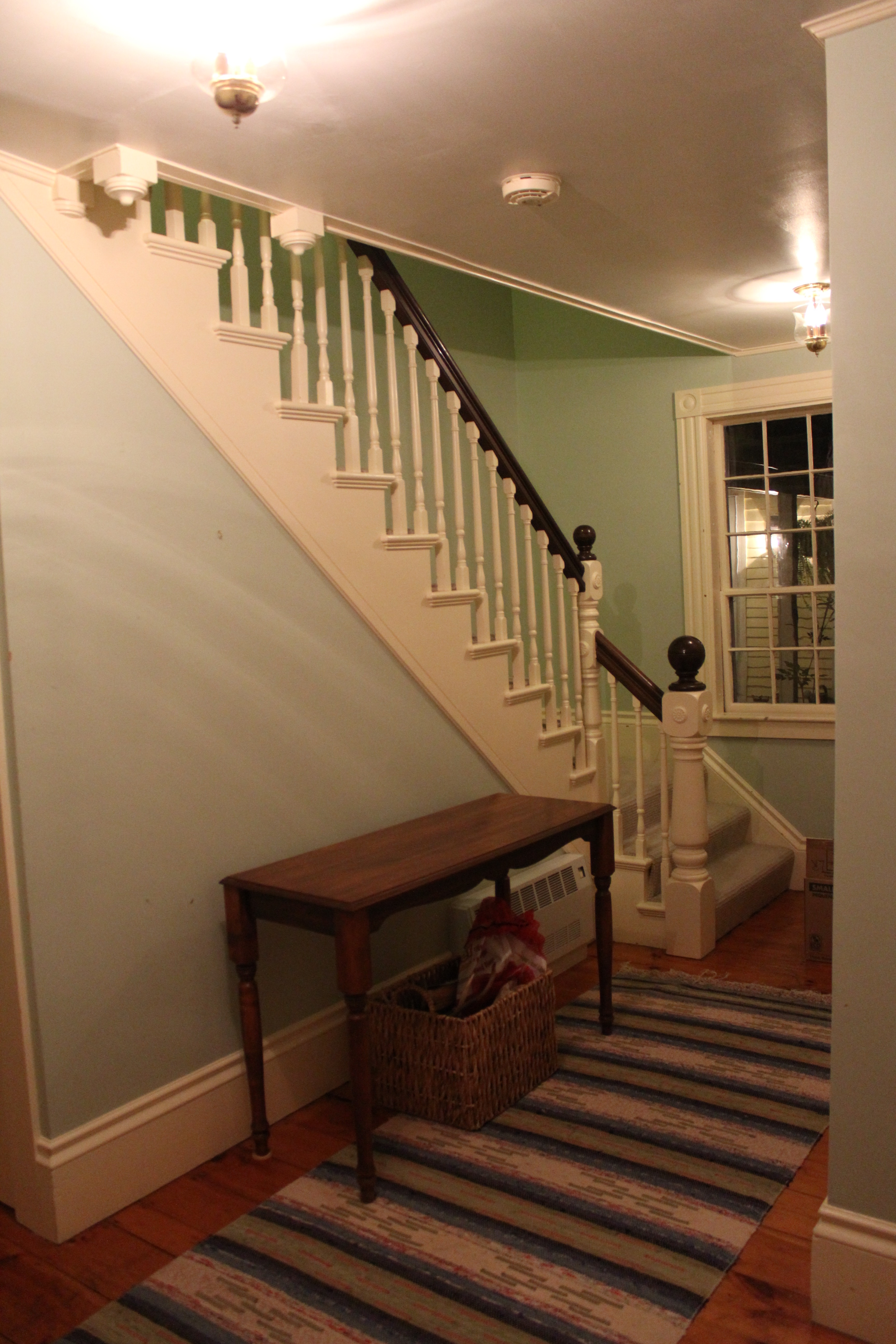 Creating a Welcoming Foyer - New Hampshire Magazine