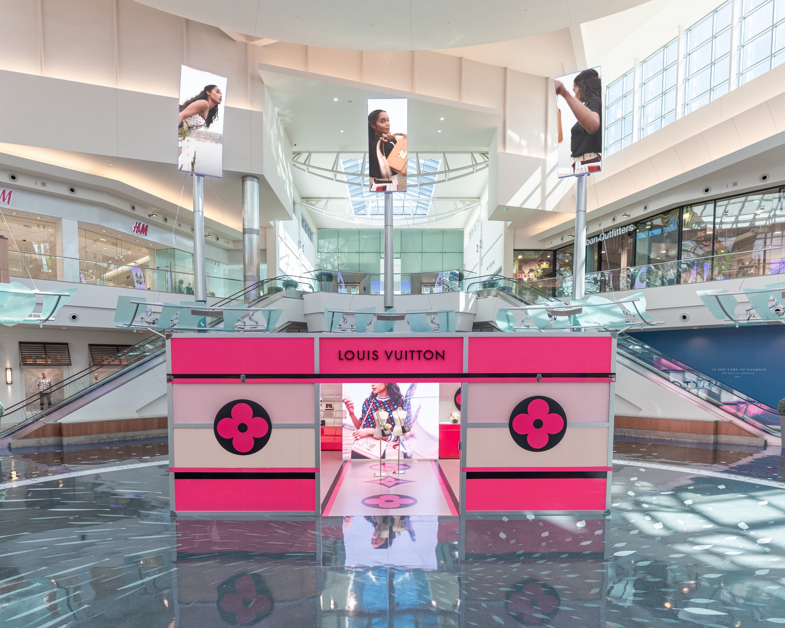 The Cube Lands At the Mall at Millenia: Louis Vuitton's Limited Time ...
