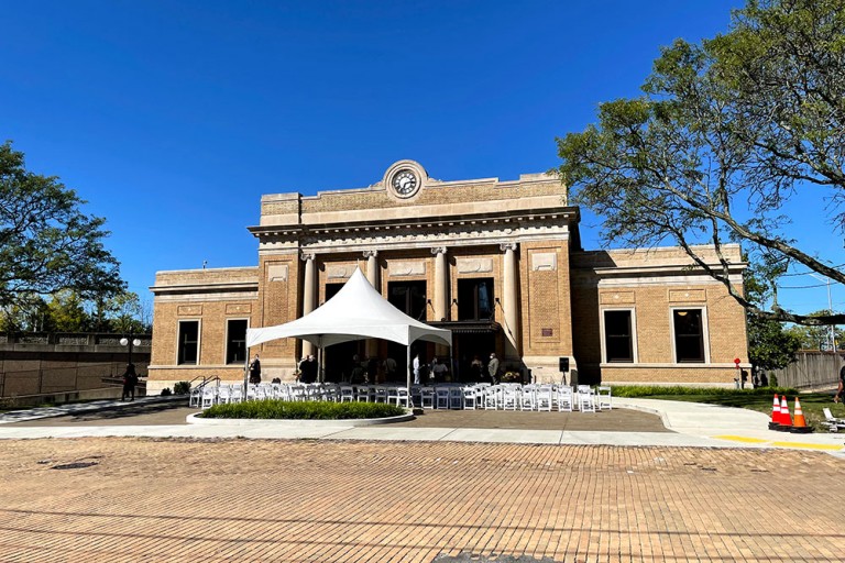 From the Chef's Kitchen: PEI Mussels with Smoked Tomato Nage (Purée ...