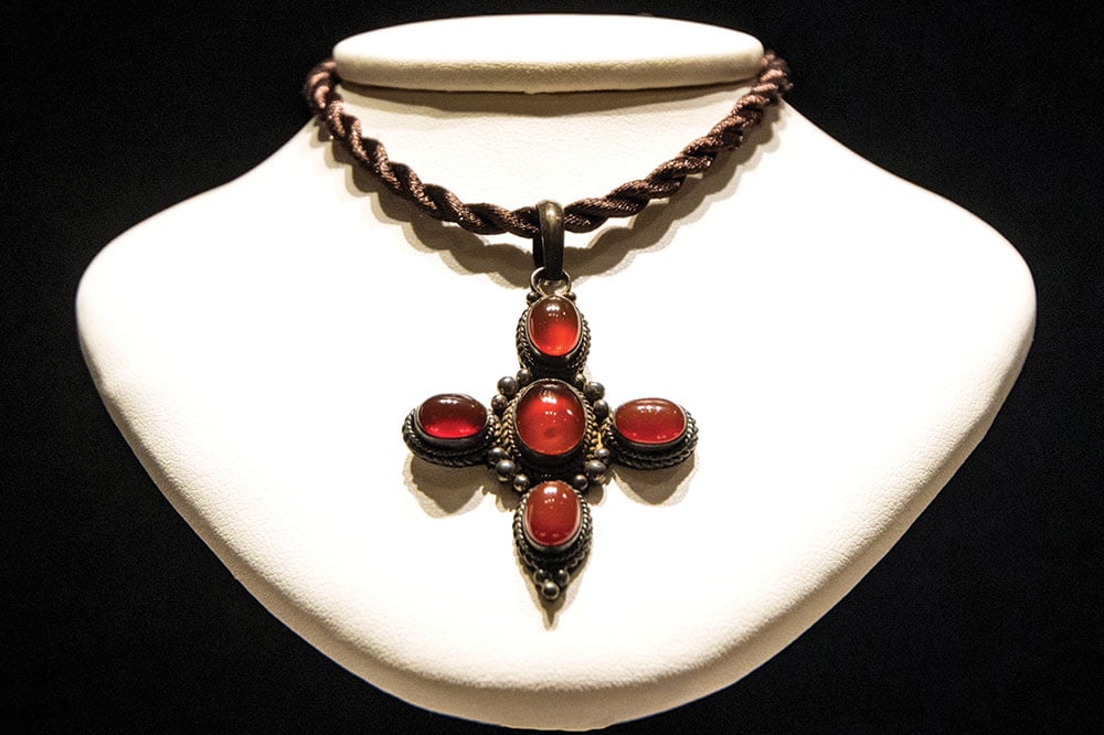 Places We Love: A Real Gem at the Carnegie Museum of Natural History ...