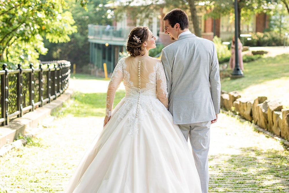 Real Pittsburgh Wedding: Derek and Sarah Are Love Summed Up ...