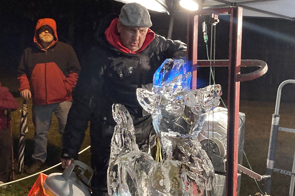 Using a Chainsaw, Richard Bubin Has Been Carving Ice Sculptures For Four Decades | Pittsburgh ...