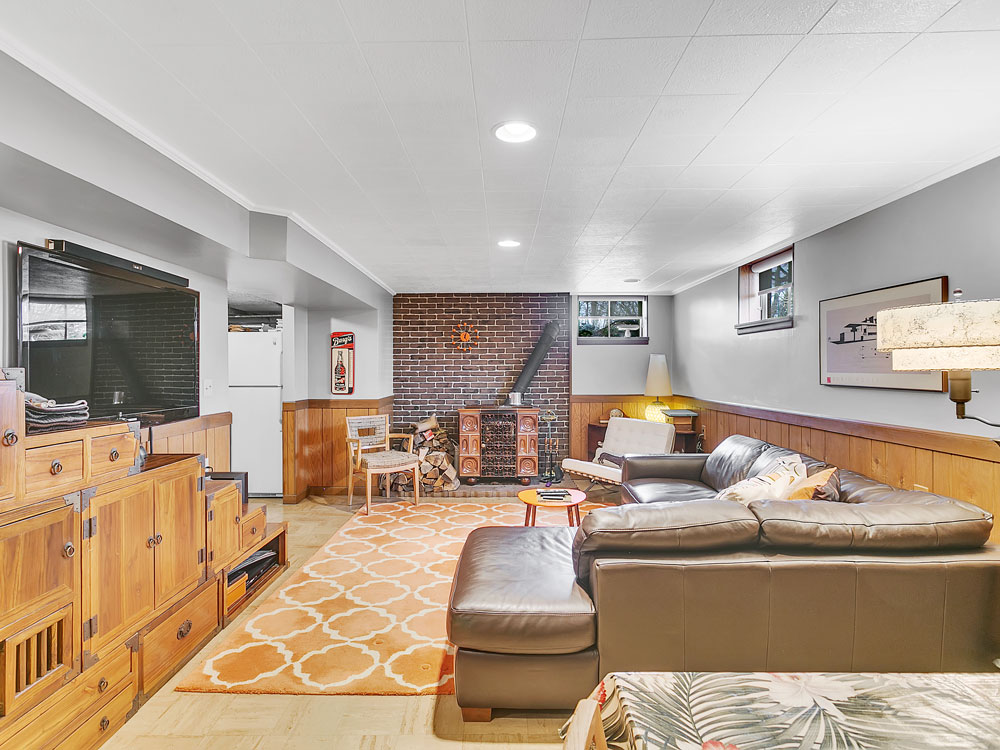 A Perfectly Preserved Mid-Century Modern Home Goes on the Market in ...