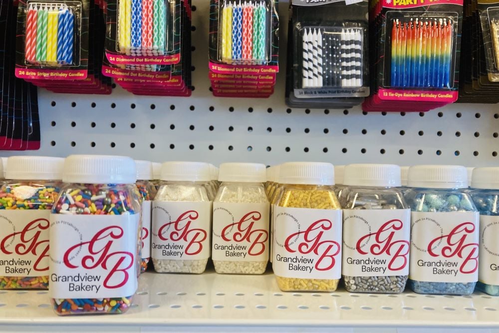 Local Cake Decorator Is A Social Media Star Thanks To His Sweet Designs ...