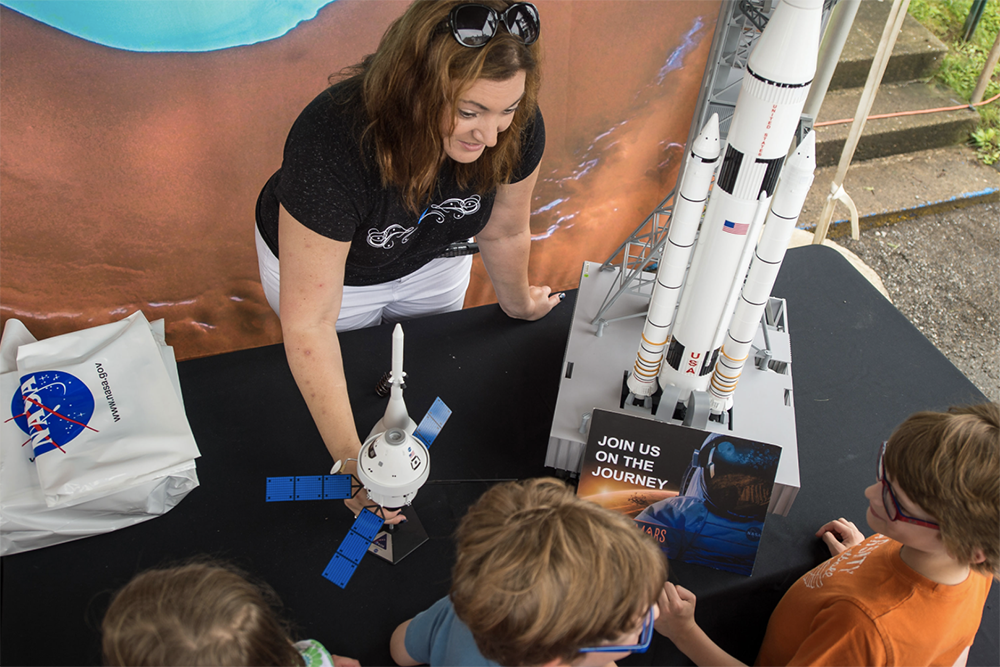 Mars New Year Festival Brings Infinity and Beyond To Your Own Backyard ...