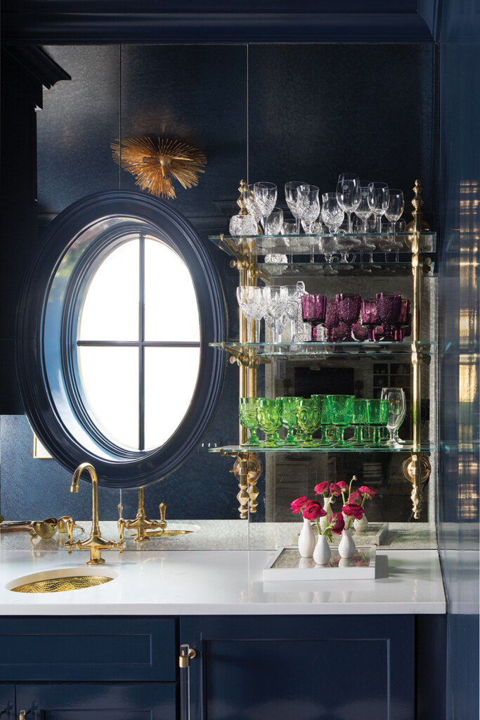 Clever, Customized Details Make This Outdoor Space Perfect for The ...