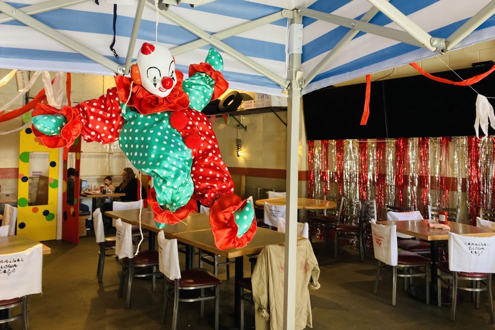 Clown Around at the South Side's Double Wide Grill One Last Time ...