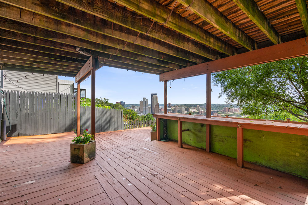 This Colorful Pittsburgh House Comes With a Priceless View | Pittsburgh ...