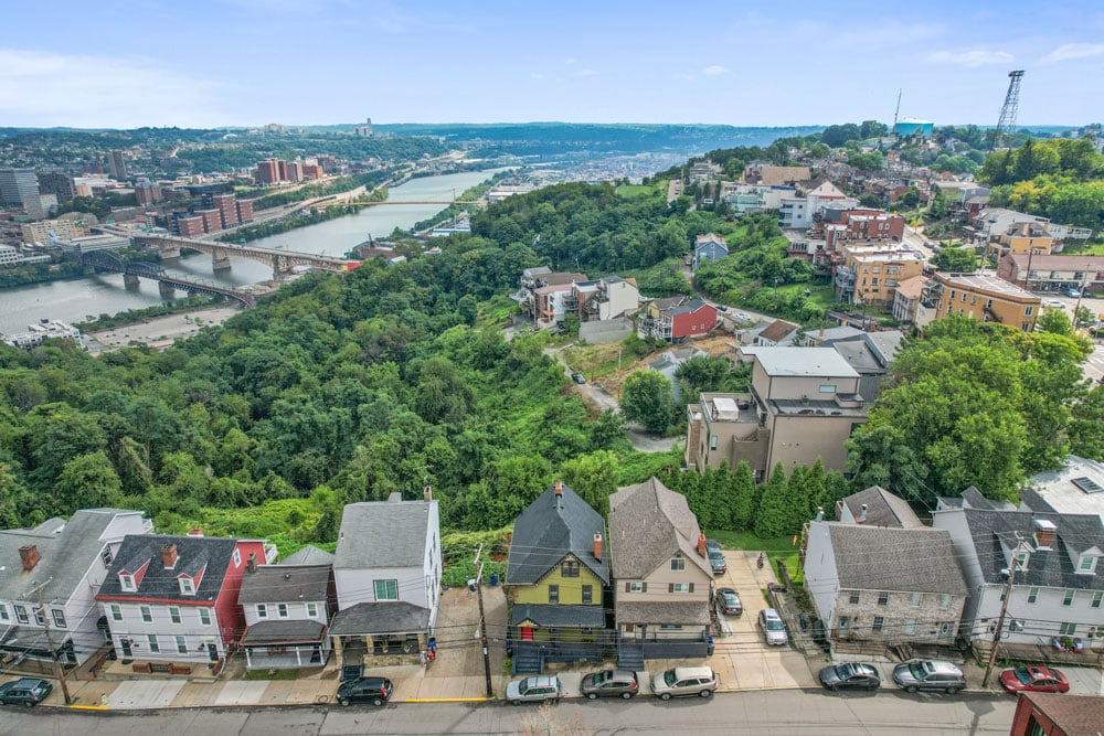 This Colorful Pittsburgh House Comes With a Priceless View | Pittsburgh ...