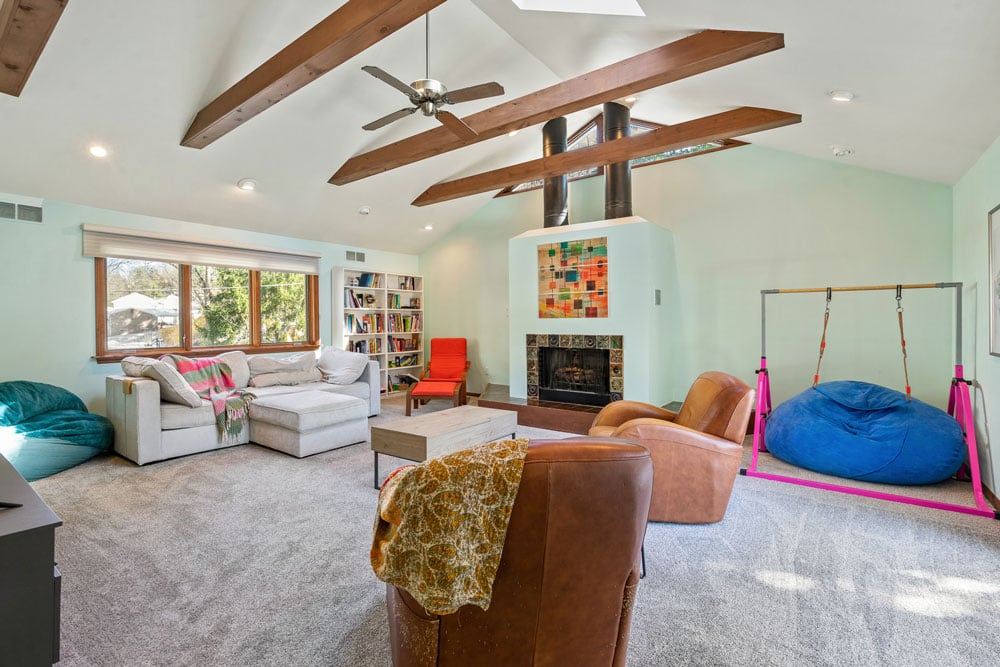 Four-Legged Friends (And Their Humans) Will Love This Home's Catio ...