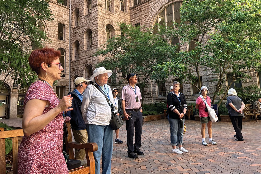 Discover Downtown Pittsburgh's Architectural History With This Walking ...