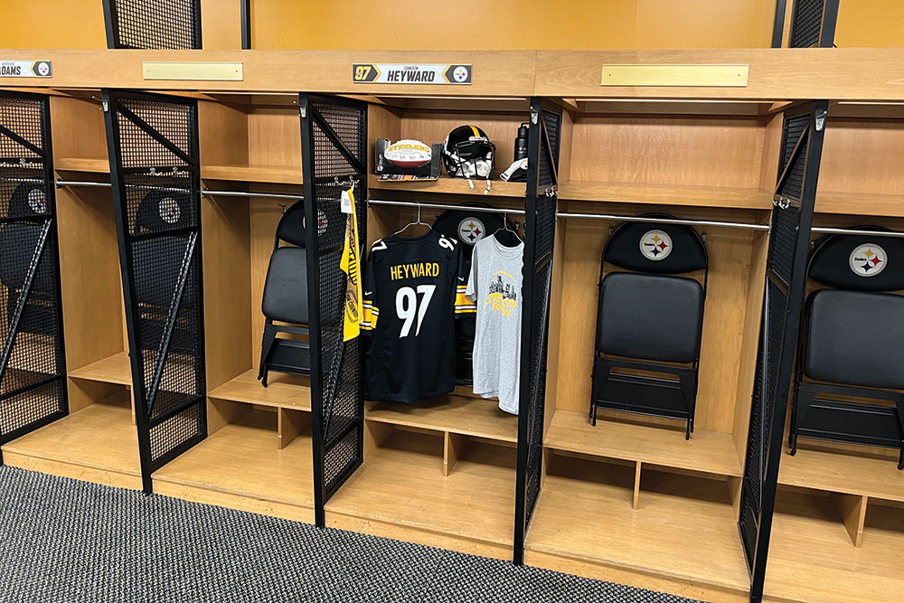 Want to Peek Inside the Steelers' Locker Room? This Acrisure Stadium ...
