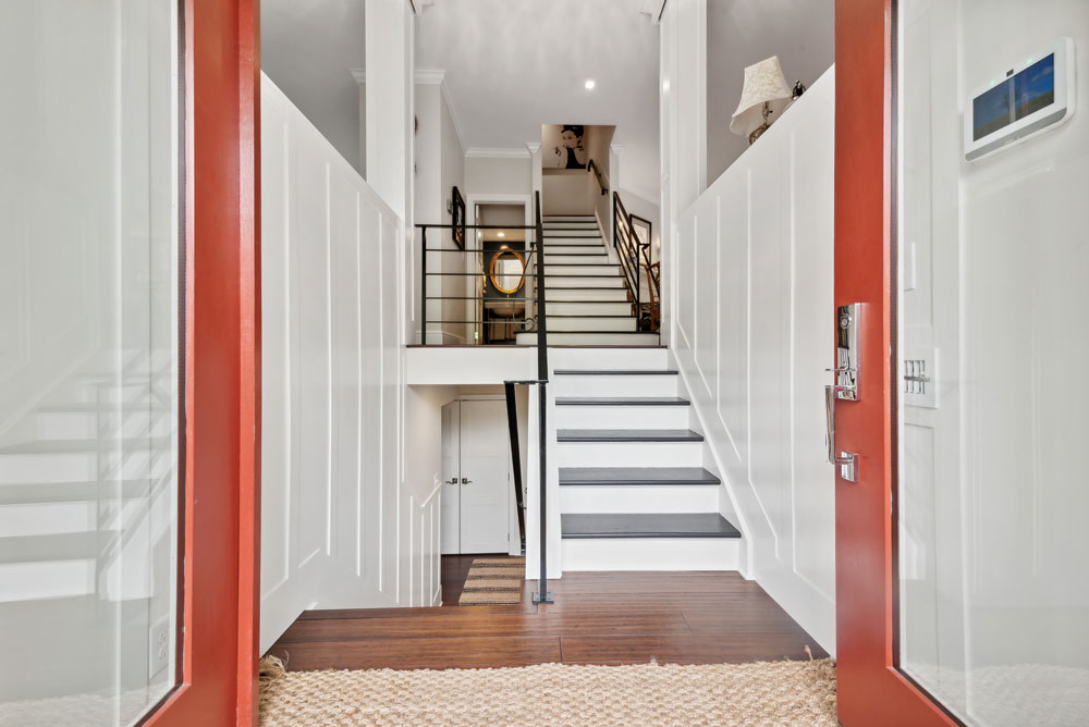 This Renovated Washington’s Landing Property Is Peak River Life ...