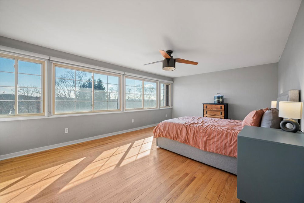 This Urban Mid-Century Modern Dwelling in Morningside Has a Greenery ...