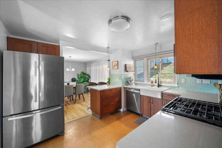 This Urban Mid-Century Modern Dwelling in Morningside Has a Greenery ...