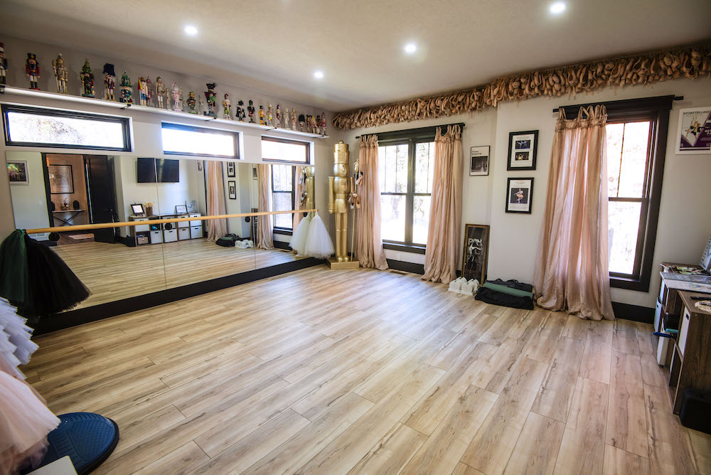 Go Inside the Home of One of Pittsburgh Ballet Theatre's Principal Dancers