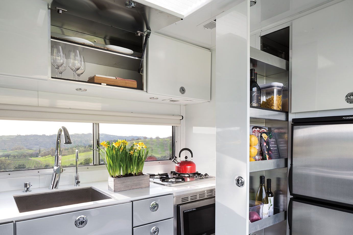 This Living Vehicle Is A Tiny Home on Wheels - San Diego Home/Garden ...