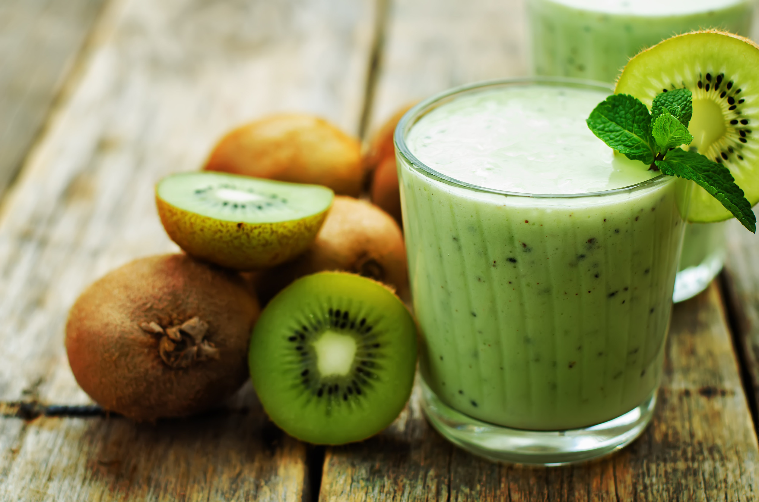 Kiwi For Constipation — How Many To Eat, How Fast It Works, And Who It ...