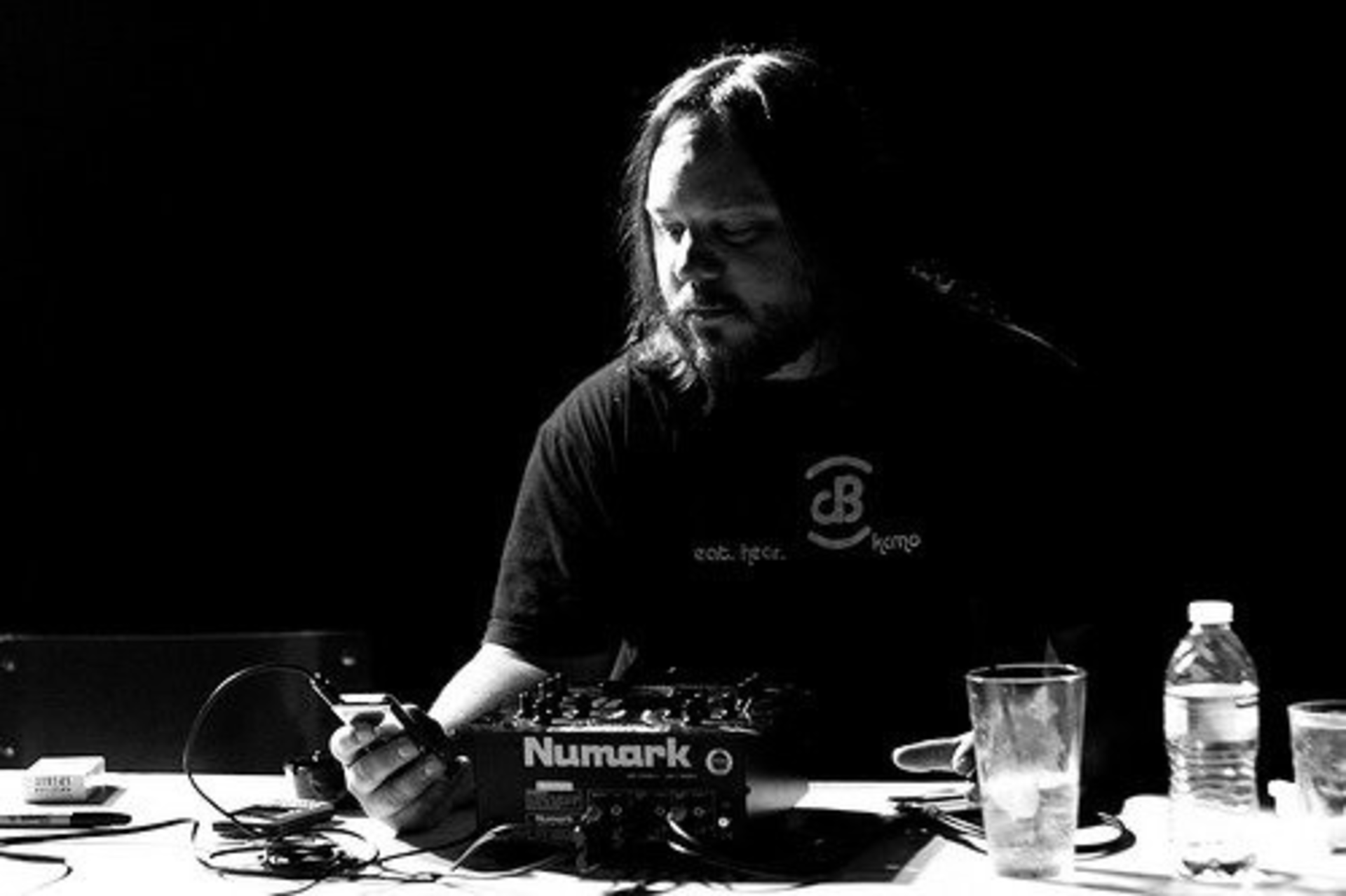 Sonic Spectrum gives you the chance to be the DJ