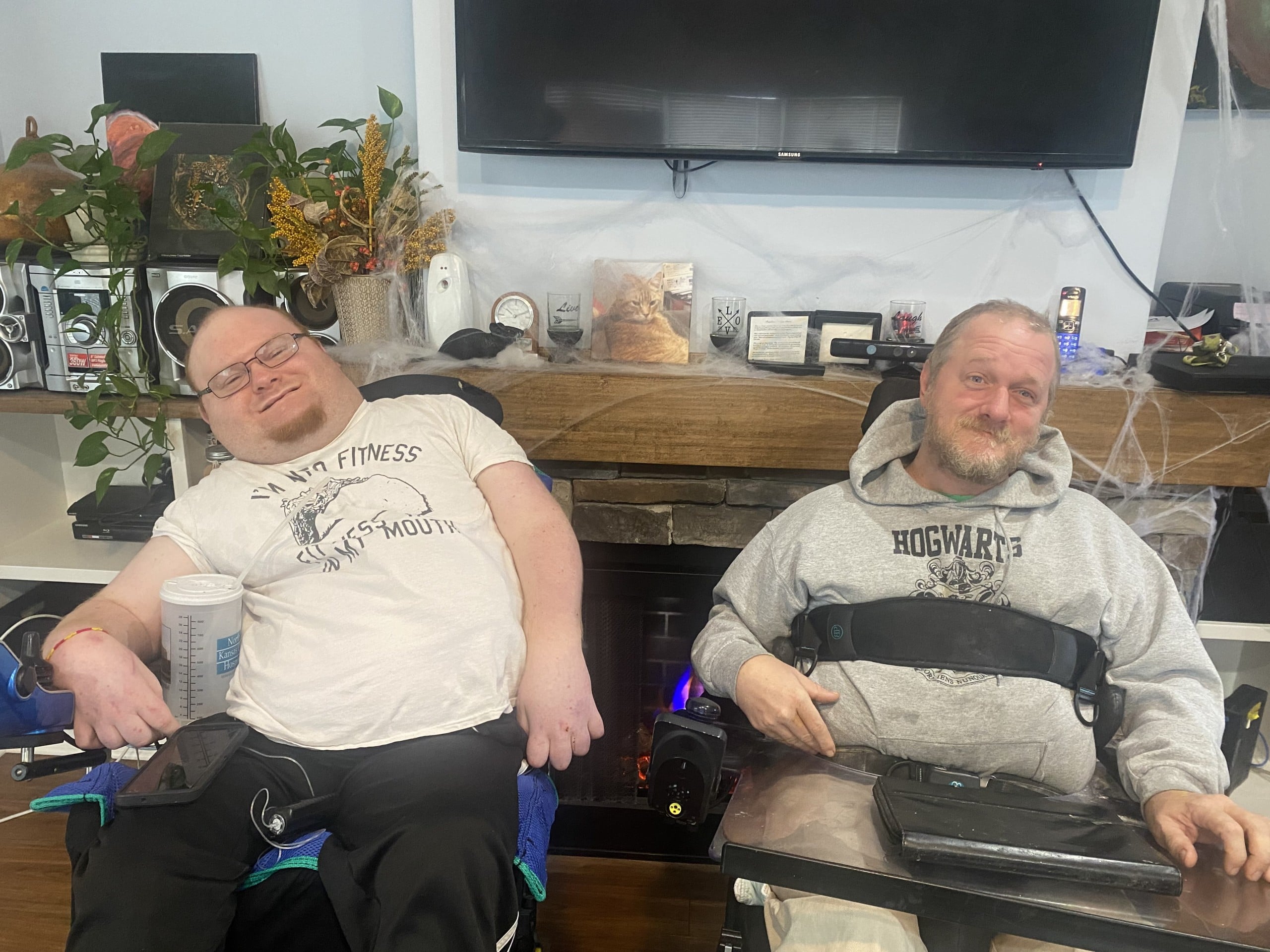 Roommate duo with disabilities finds solace through art
