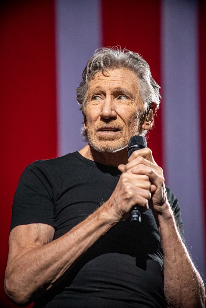 Photos: Roger Waters at T-Mobile Center