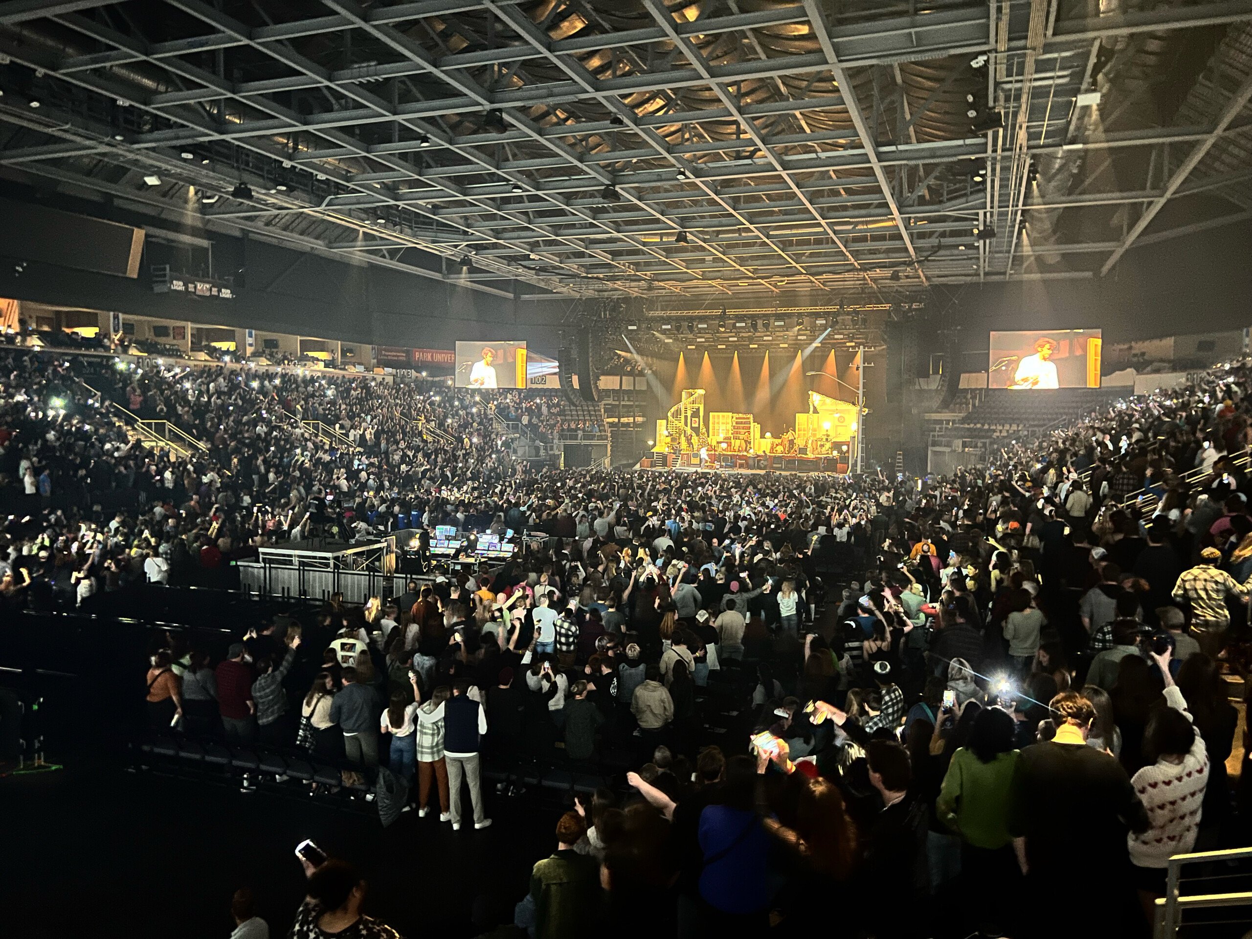 The 1975 brought politics, dance hits, and Tumblr-grunge to Cable ...