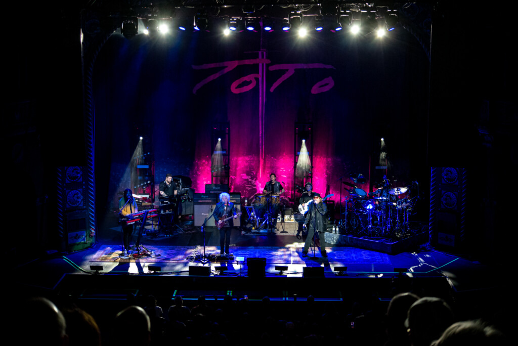 Toto brings '80s joy to a sold-out Uptown