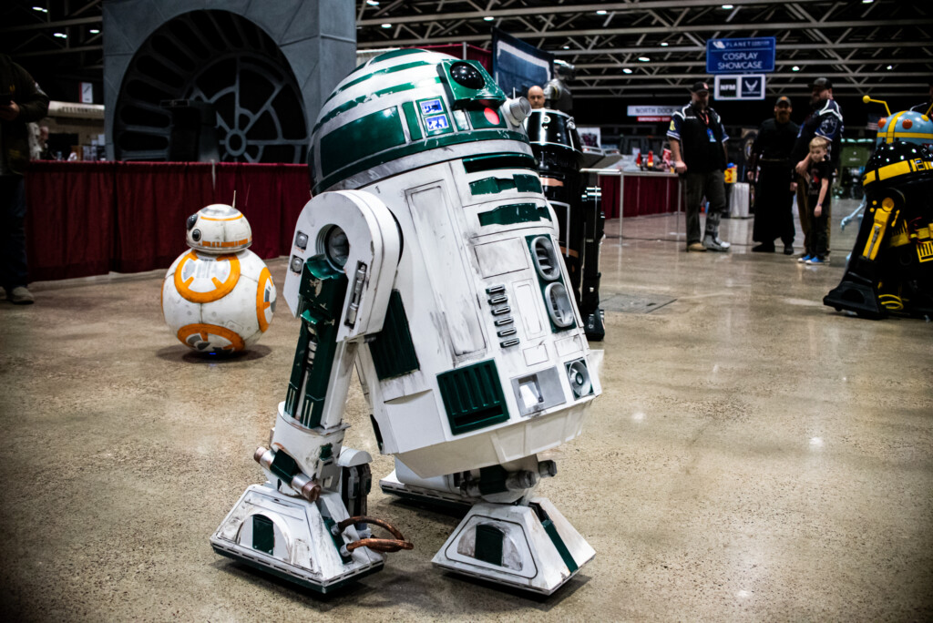 Photos: Planet Comicon Kansas City 2023 celebs, cosplay, and man-eating ...