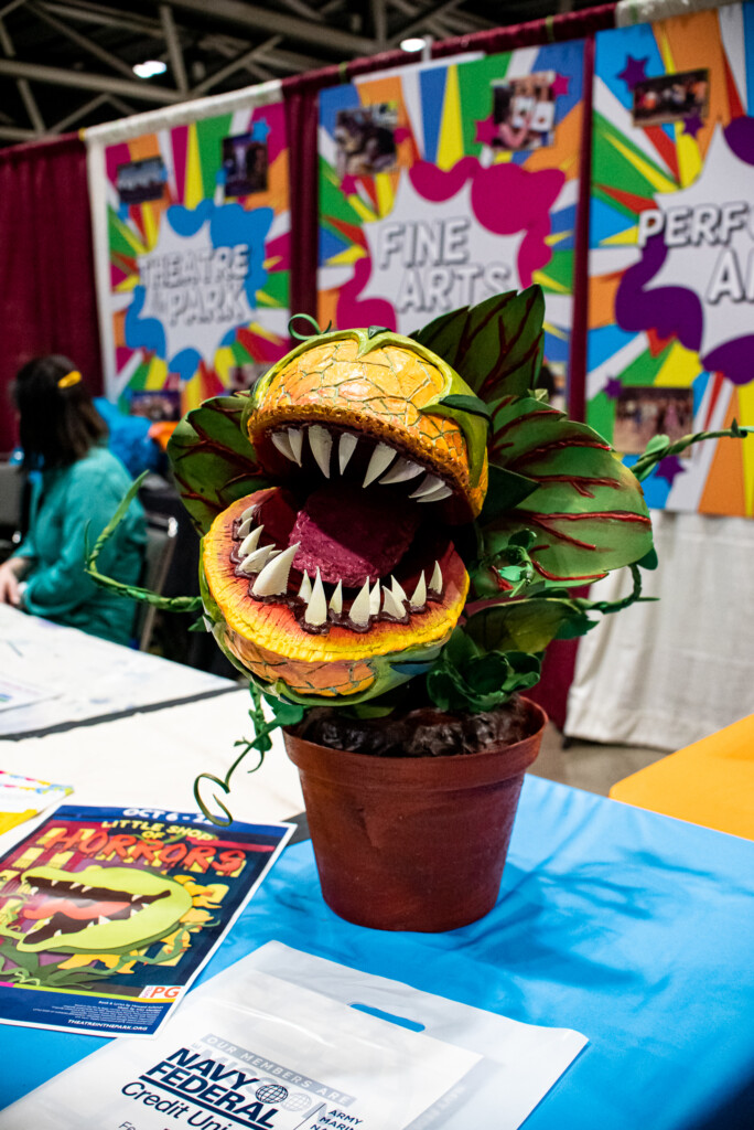 Photos: Planet Comicon Kansas City 2023 celebs, cosplay, and man-eating ...