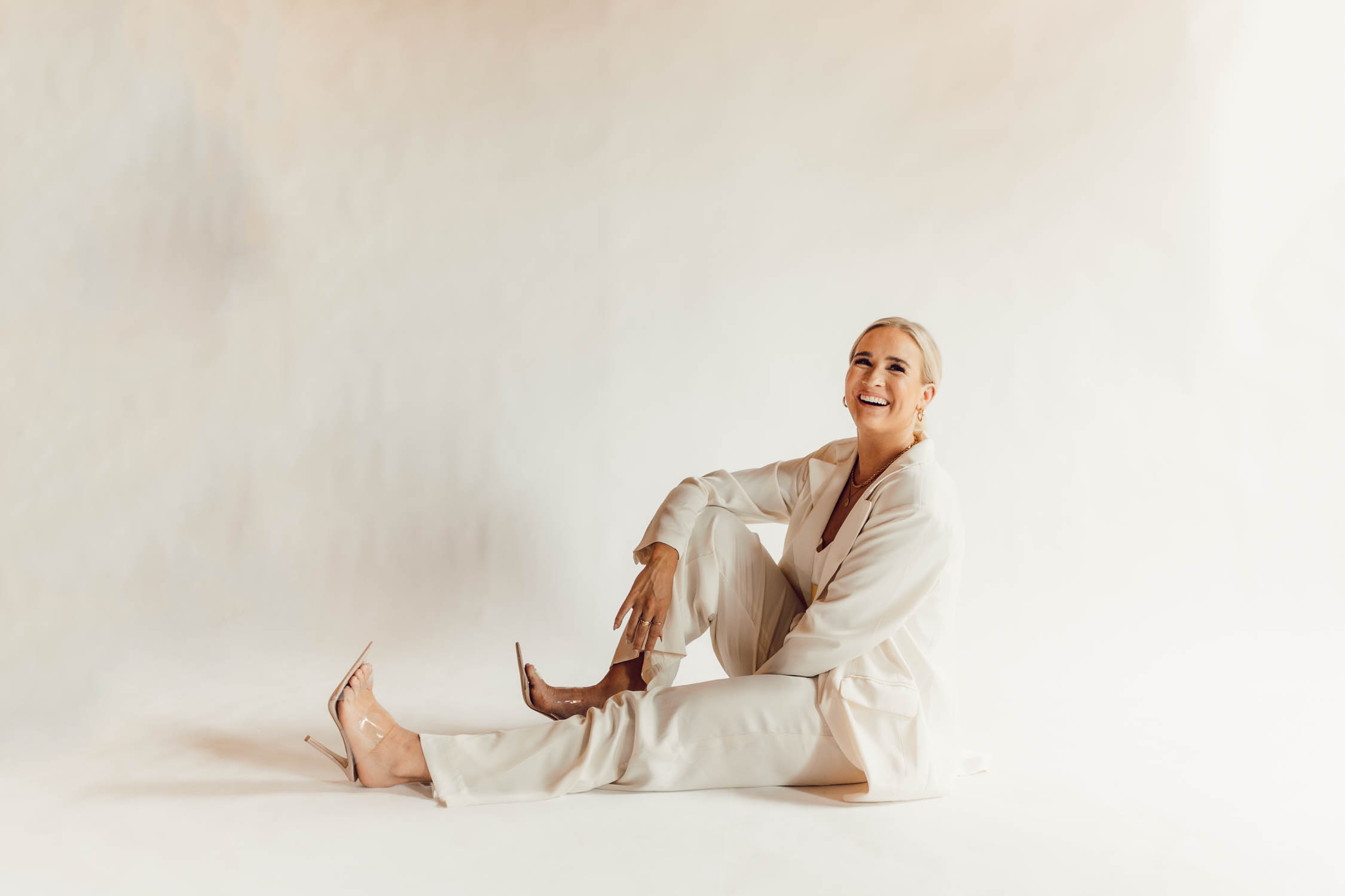 Author Chloe Elise goes deeper than money with The Pitch Questionnaire