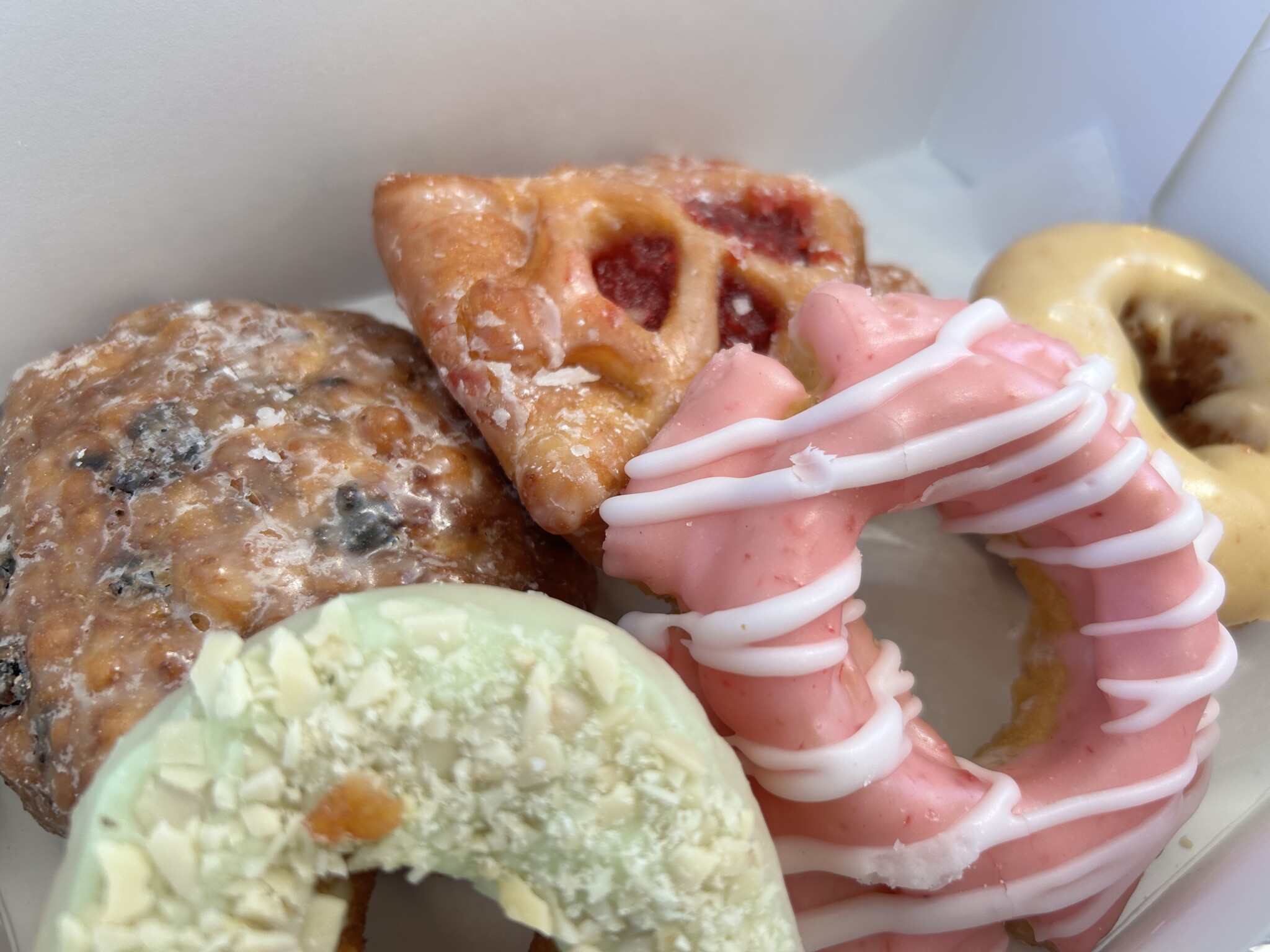 Dish & Drink KC: Fresh-baked donuts from Hana’s and sourdough from Hammerschmidt’s Farm Stand