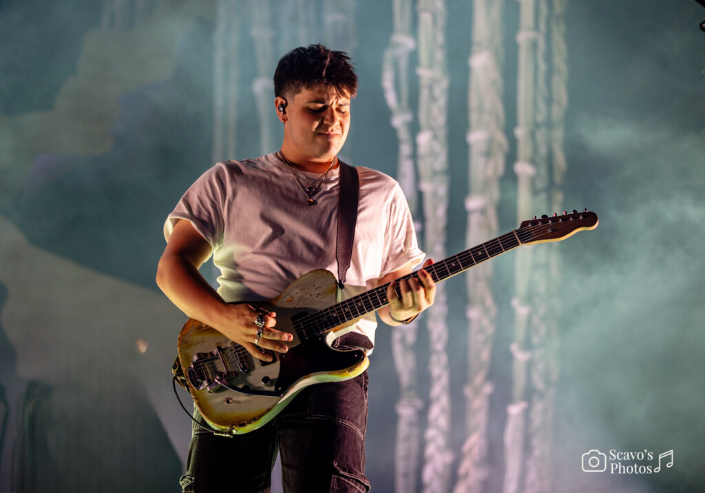 Noah Kahan's June 5 gig at Azura welcomed the crowd into a playground ...