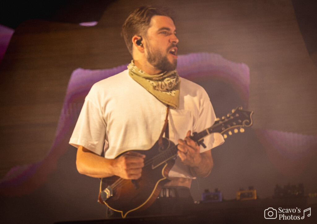 Noah Kahan's June 5 gig at Azura welcomed the crowd into a playground ...