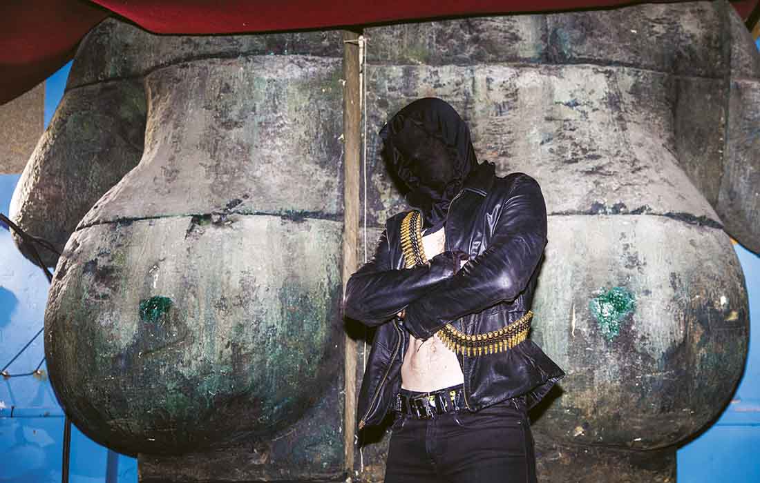 Photographer Hannah Verbeuren's new book spends A Thousand Nights in ...